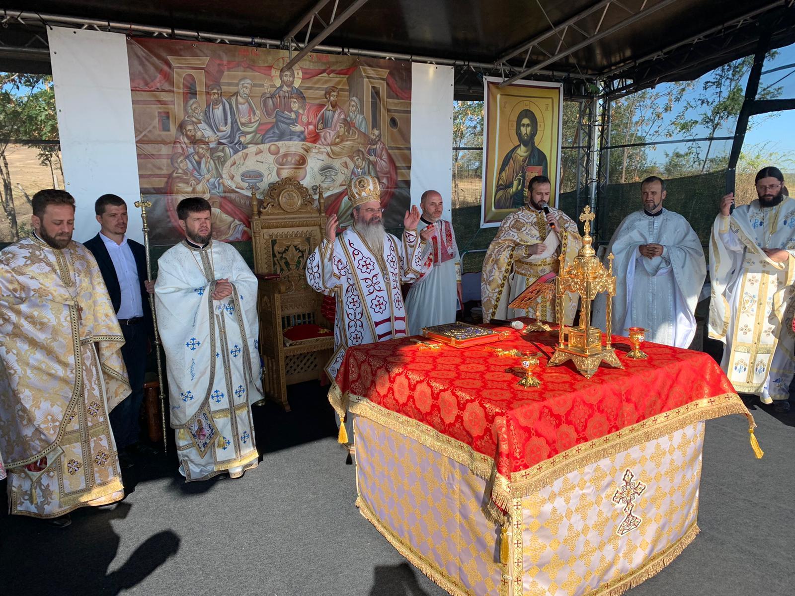 PS Ignatie a slujit la Sfintirea Bisericii din Miclesti, Parohia Tîfu ... PS Ignatie a slujit la Sfintirea Bisericii din Miclesti, Parohia Tîfu ...