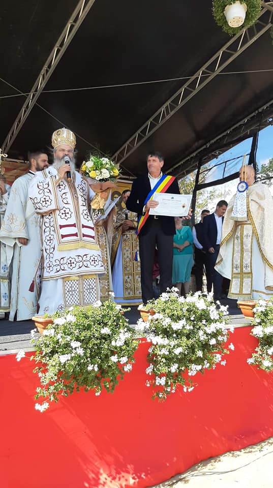 PS Ignatie a slujit la Sfintirea Bisericii din Miclesti, Parohia Tîfu ... PS Ignatie a slujit la Sfintirea Bisericii din Miclesti, Parohia Tîfu ...